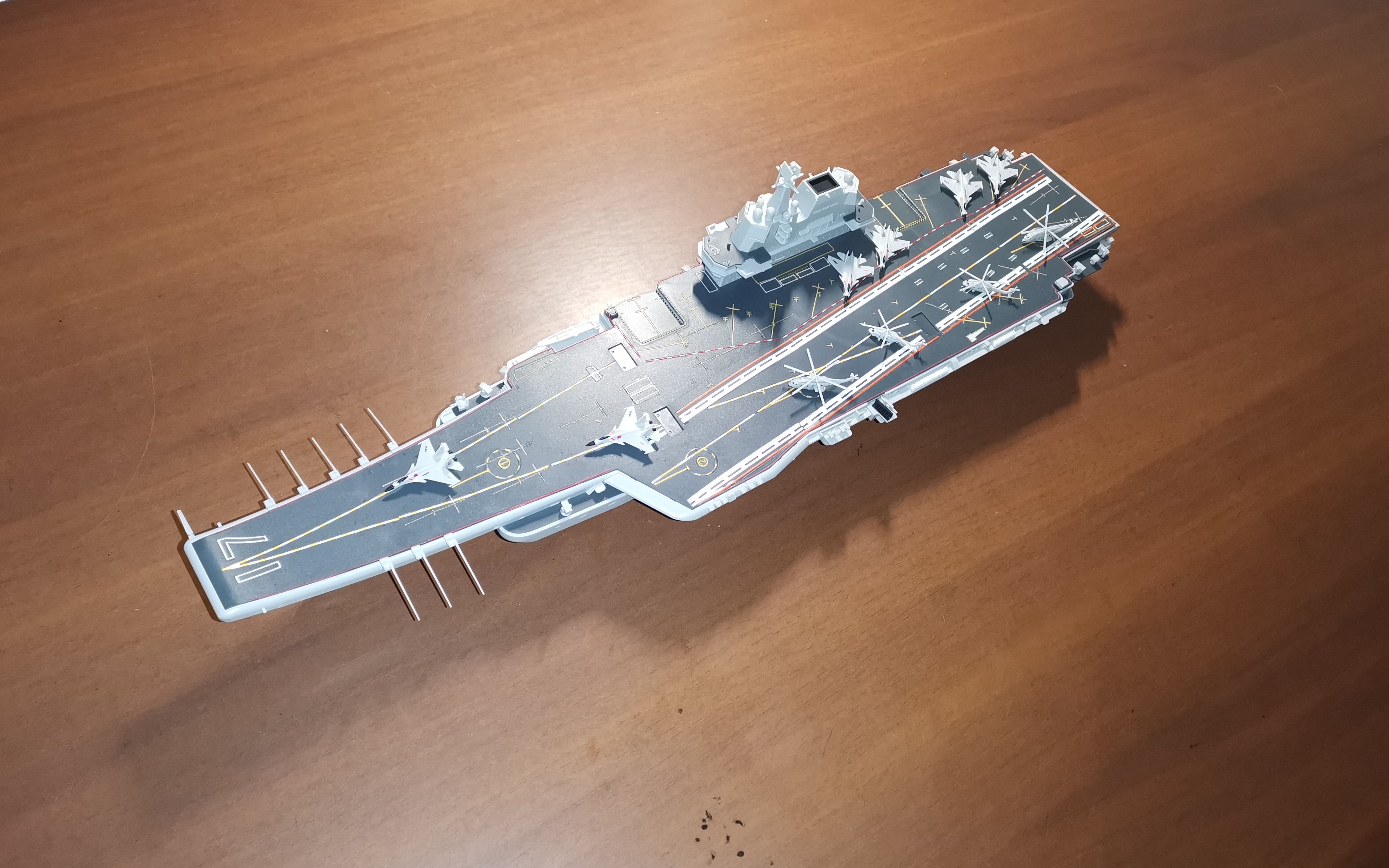 1:700山东号航空母舰模型制作