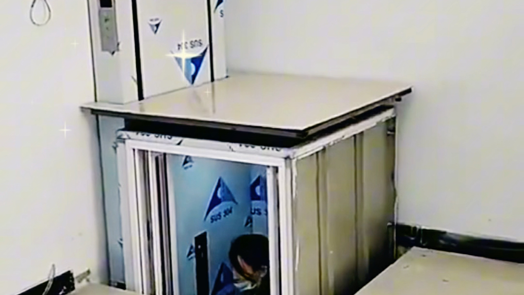 家用小电梯 开一个洞口就能安装