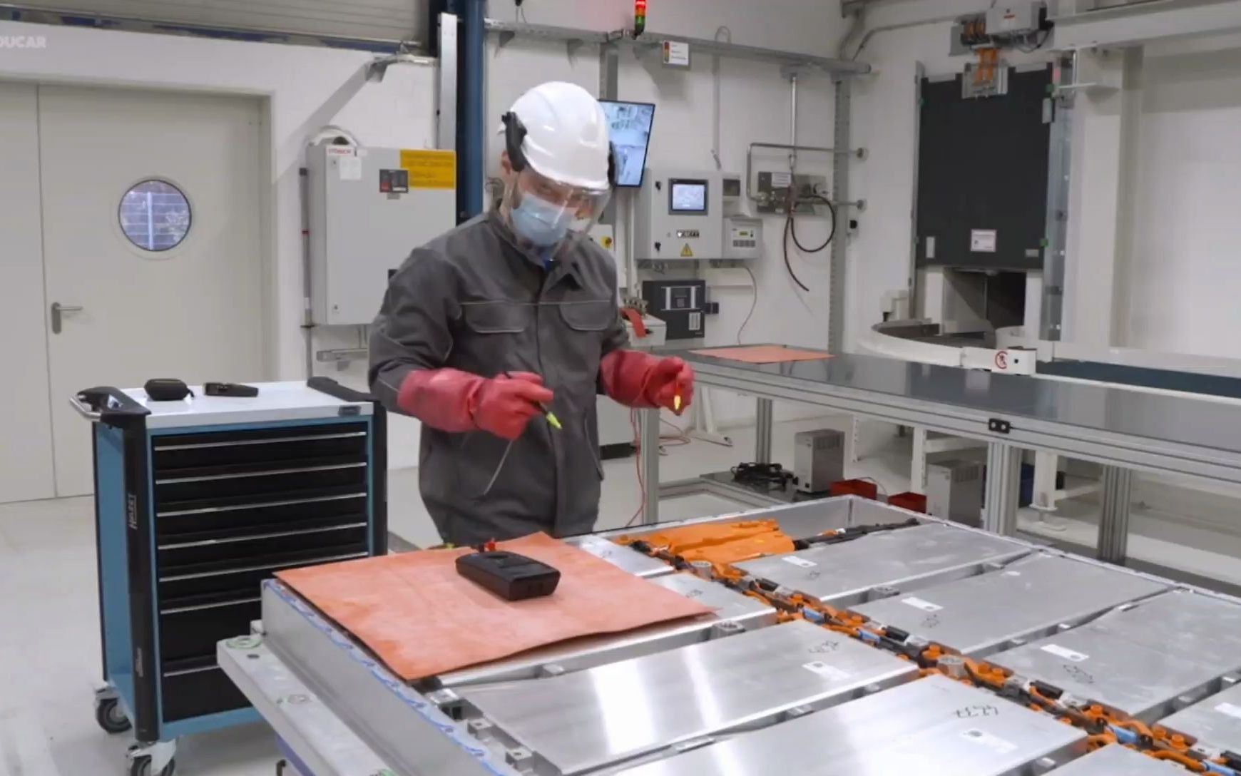 对于废旧动力电池,大众是怎么处理的?