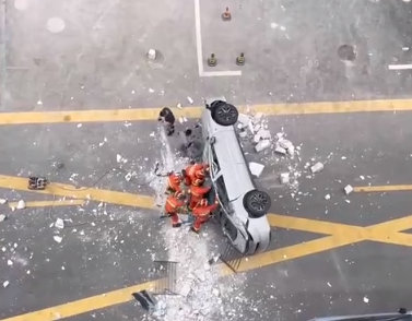 蔚来汽车被曝冲出总部大楼坠落,造成一死一伤