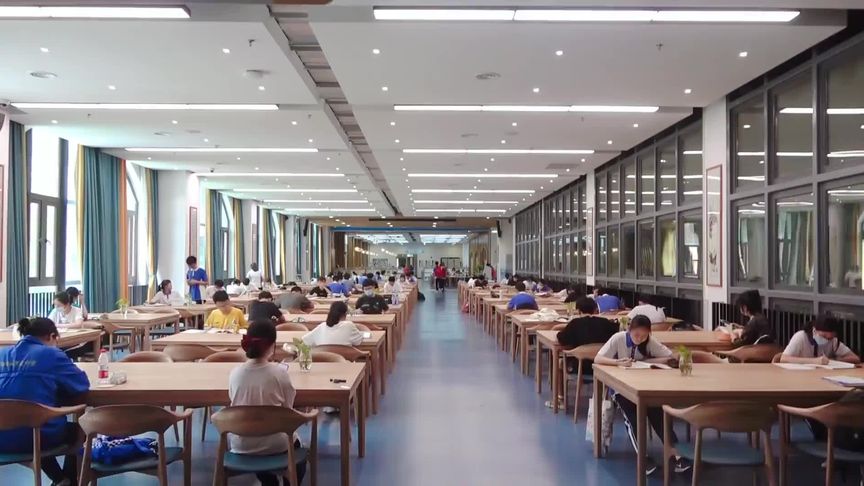 深圳中学图书馆—义务管理员带你畅游深中人的“精神家园”!