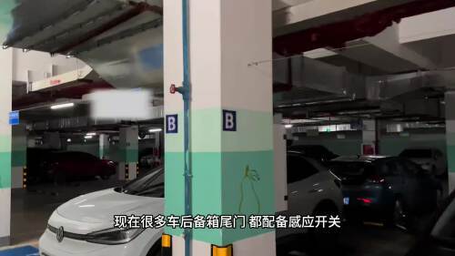 都2024年了还有谁的车不电动尾门的。有一个电尾门是真的好用