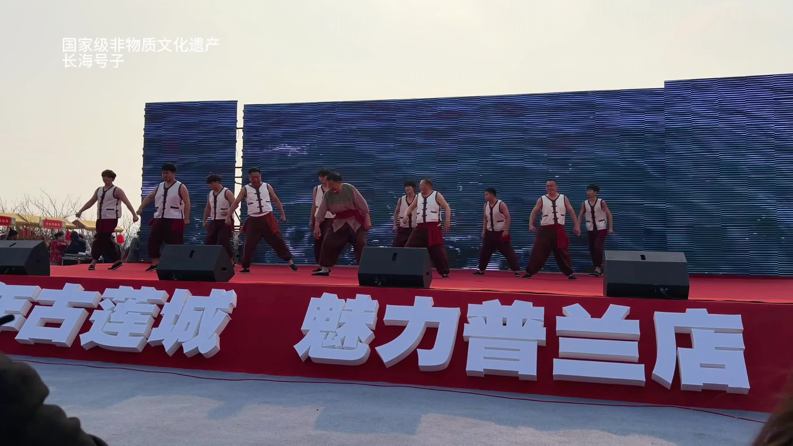 ...这么精彩的演出一定要分享给大家,让更多的人了解这个城市独特的...