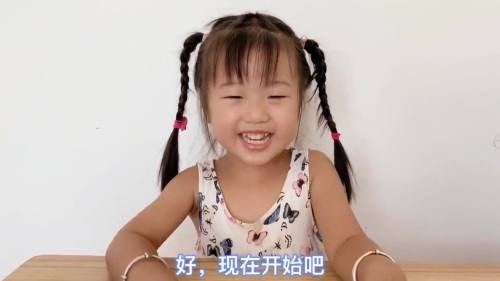 萌宝一一画哆啦A梦,自制剪纸卡通画送老师,祝老师