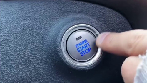 车钥匙没电别着急!这4招应急启动方法关键时刻能救急