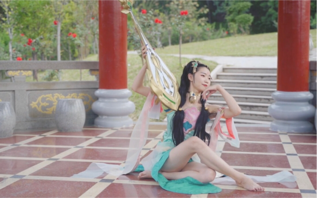 云想衣裳花想容