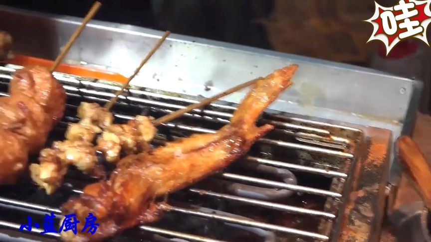 实拍香港街边烧烤,网友叹不如中国的走鬼摊