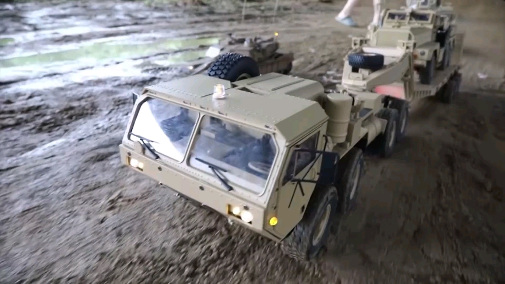 【遥控坦克模型】(ENG)仿佛是实际战场的军用RC卡(feat M983 M1A ...