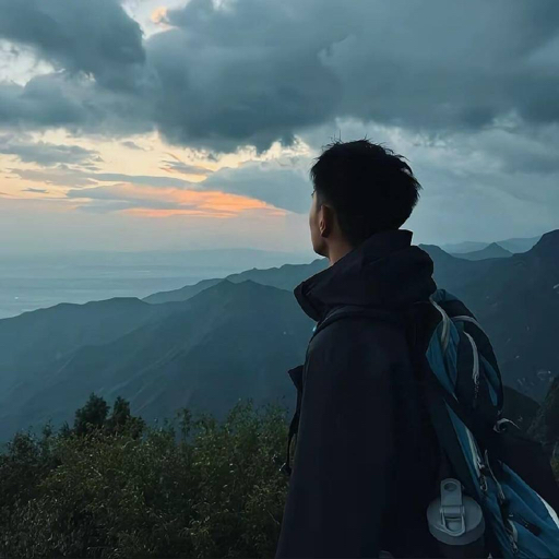 小王同学在路上_ 