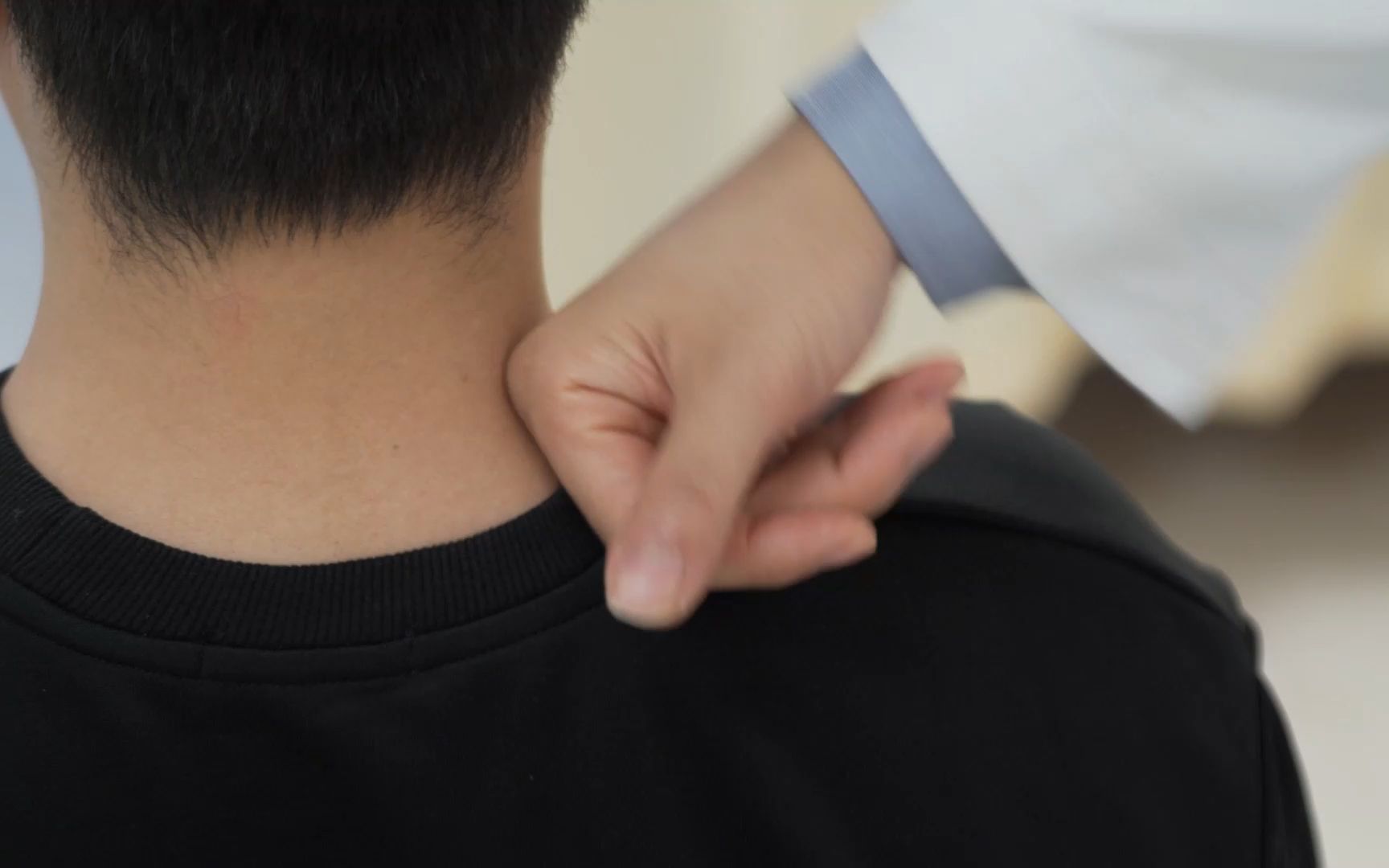 推拿治疗颈椎病