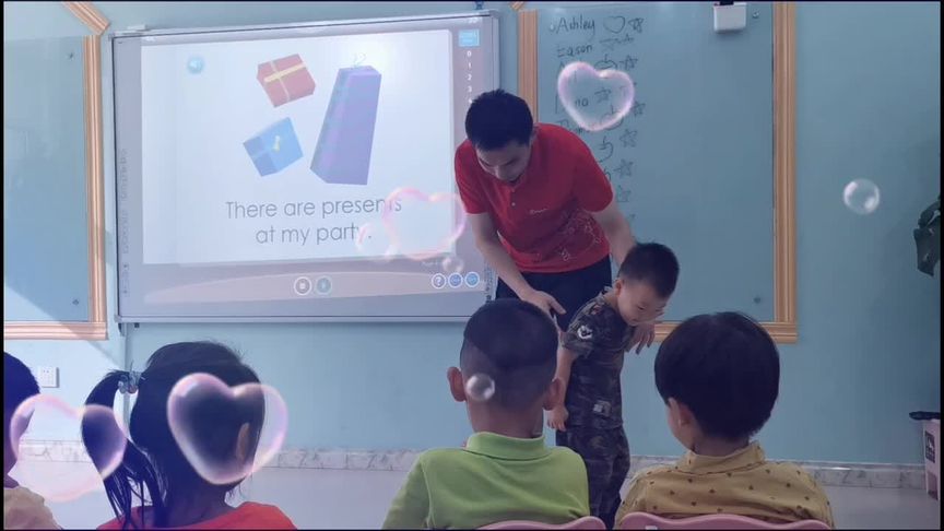 第一次上课,积极与老师互动#英语课堂实录