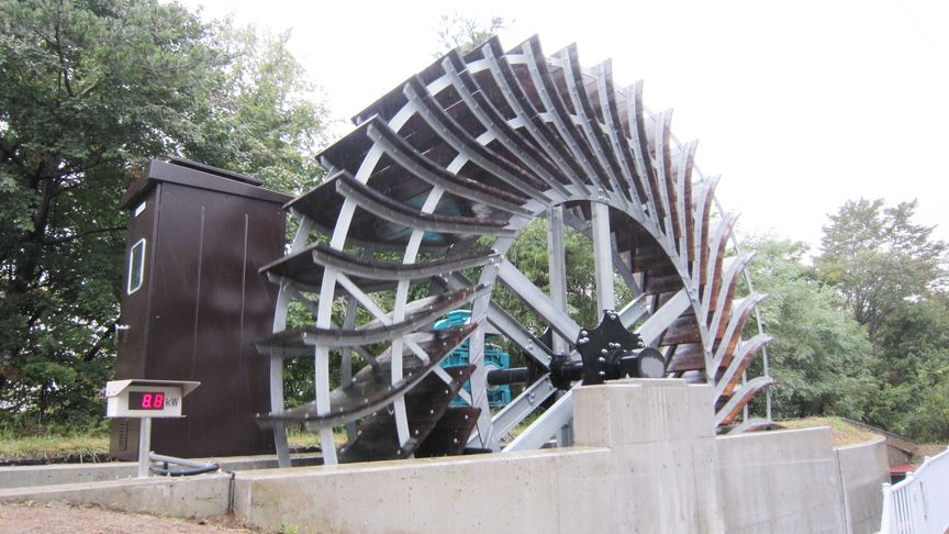 “水车”式小型发电机!一台发电10家用不完,还能当景观!