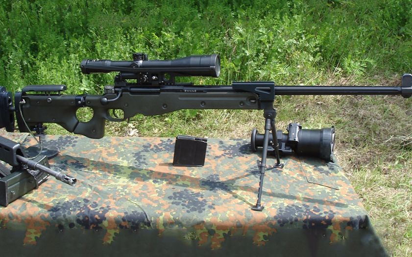 【现代兵器】集精密与远射程为一体的超级马格南:AWM狙击步枪