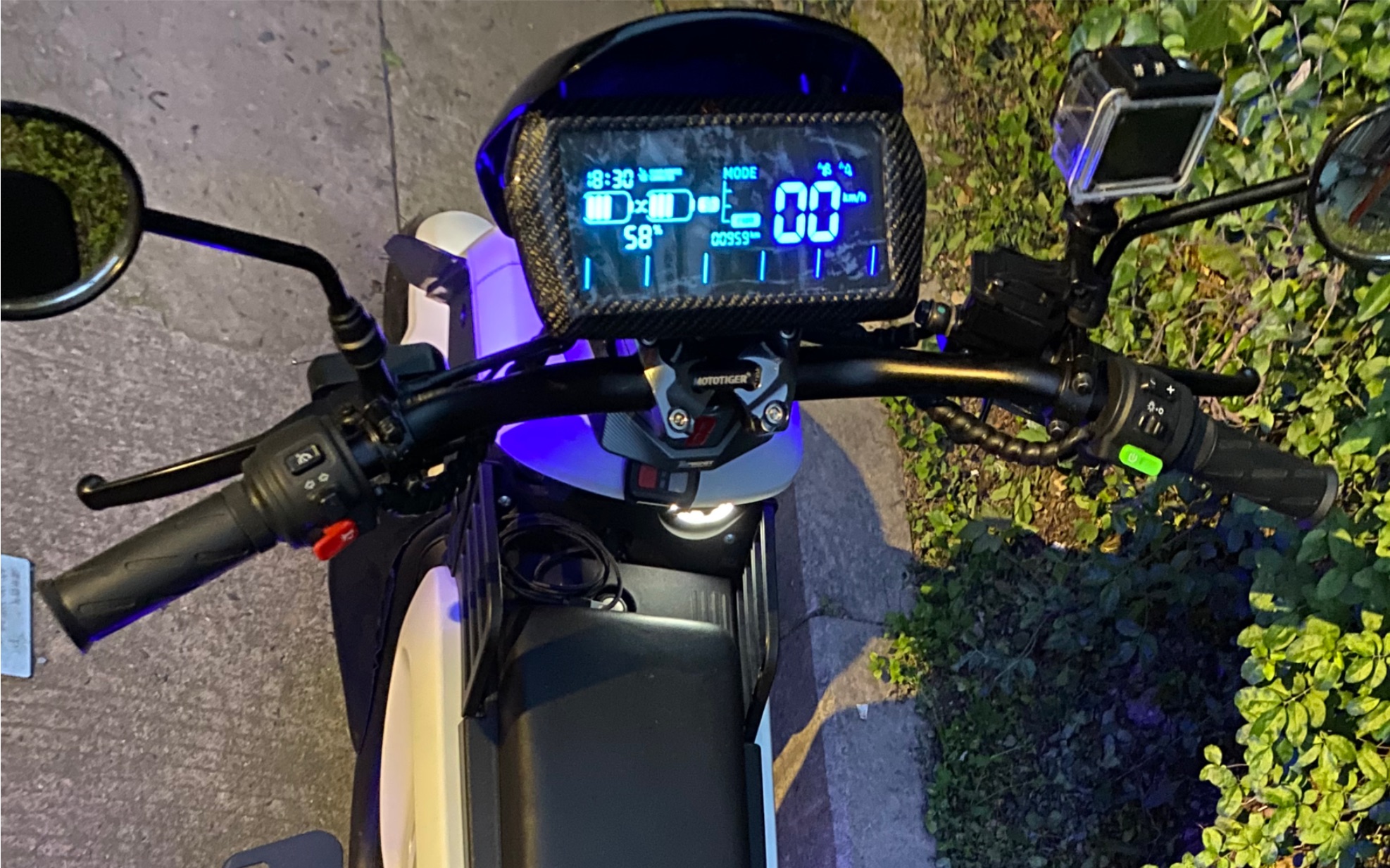 小牛 Uqi 移植 NGT款仪表