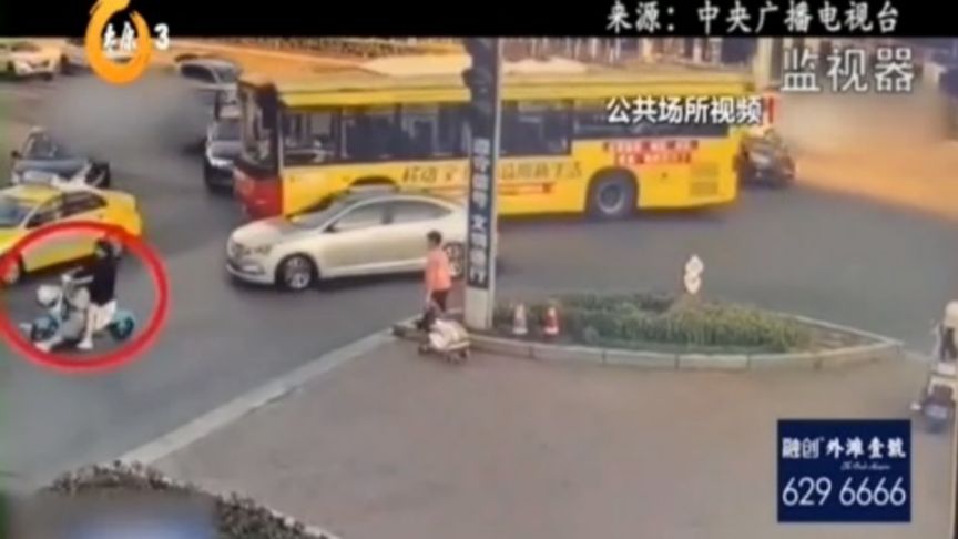 江西:未成年人骑行电动车上路危险重重,交警进行安全教育!