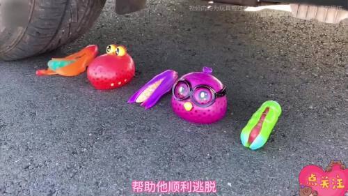 汽车碾压水气球 水宝宝 海绵宝宝动画1到3岁儿童动画片