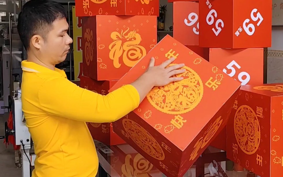 KT板箱子 广告盒子 写真背胶 裱板 制作 玉林市印顺广告印务 龙年大吉 ...