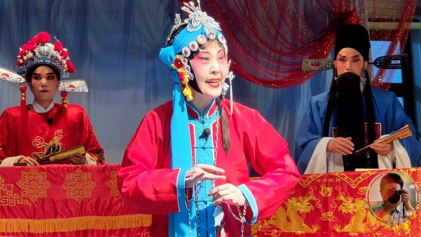 秦安秦腔剧社在北坛庙会演出三堂会审,业余演员赶得上专业水平了