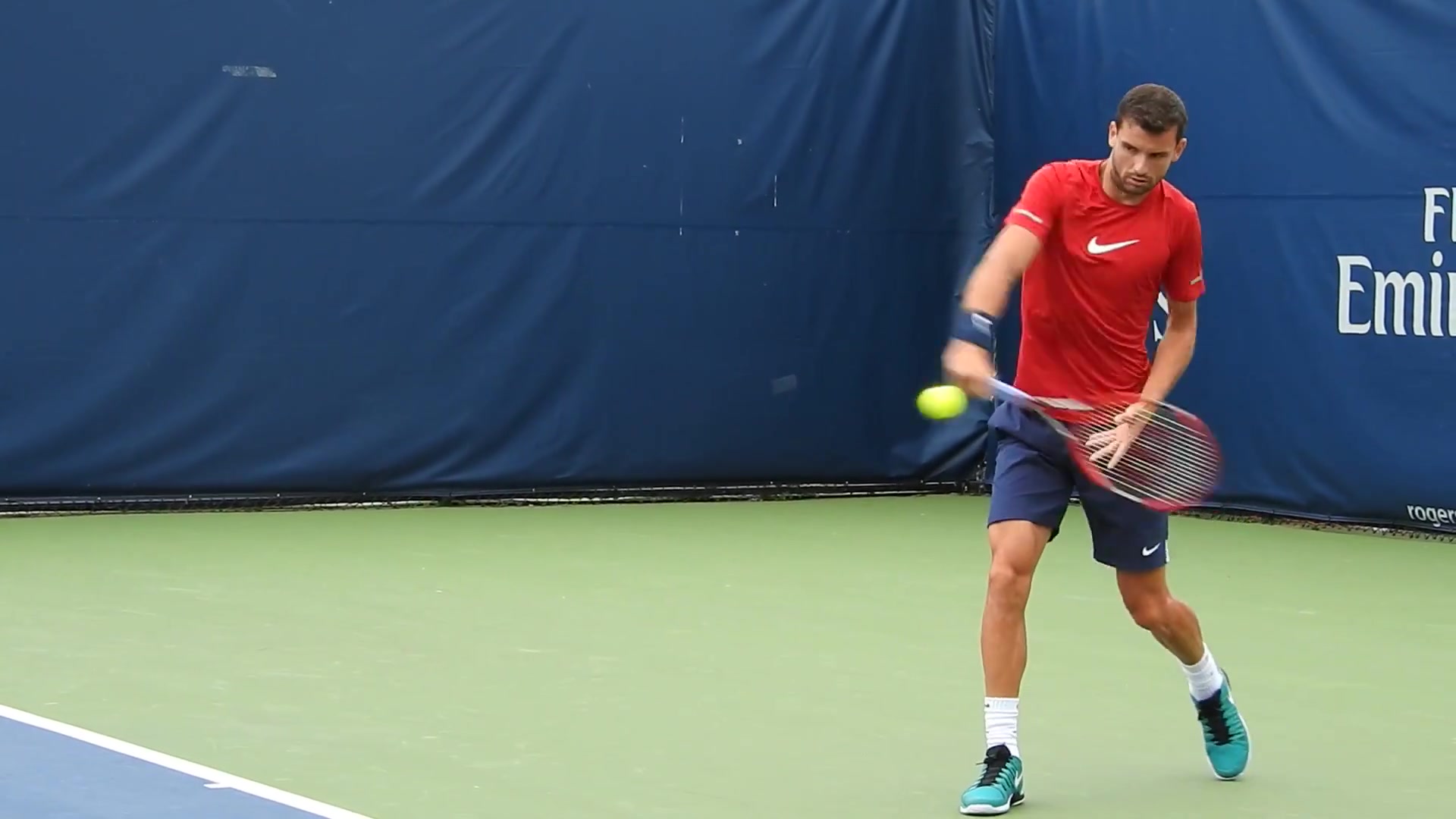 近距离观赏迪米细腻如丝般的击球动作