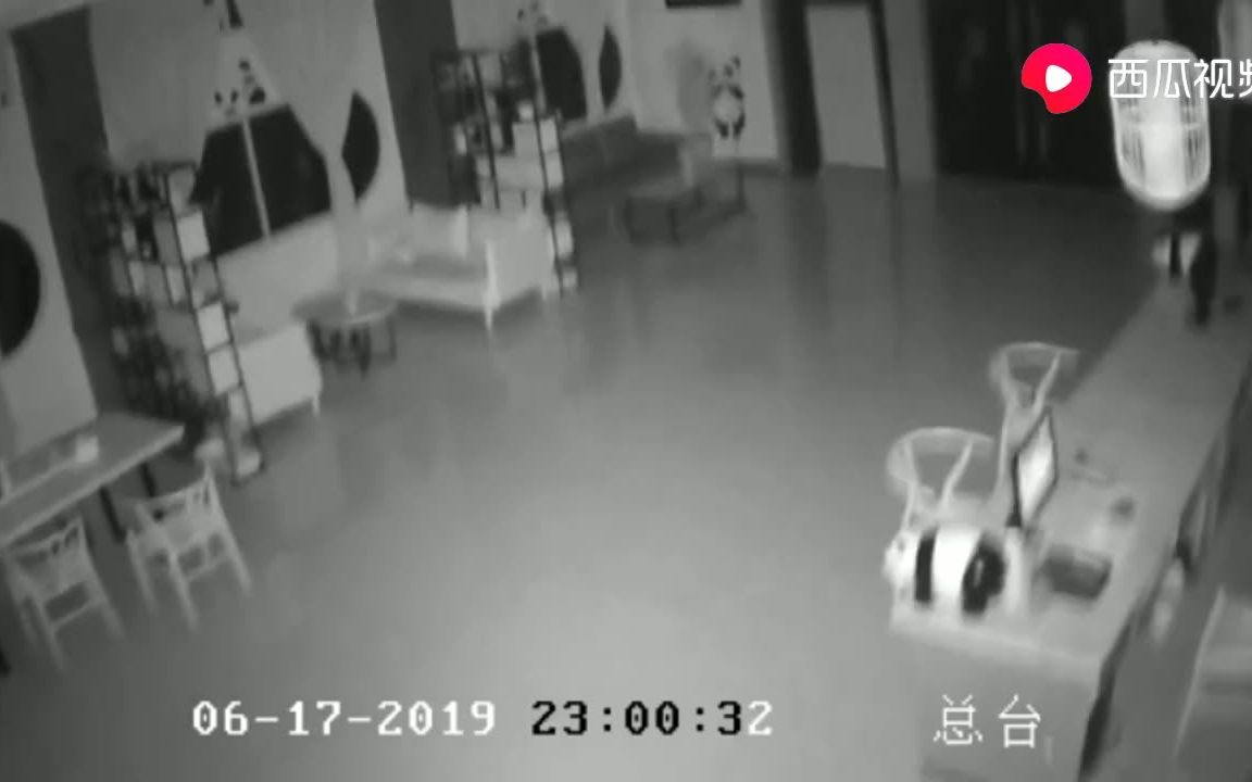 视频监控记录长宁地震瞬间