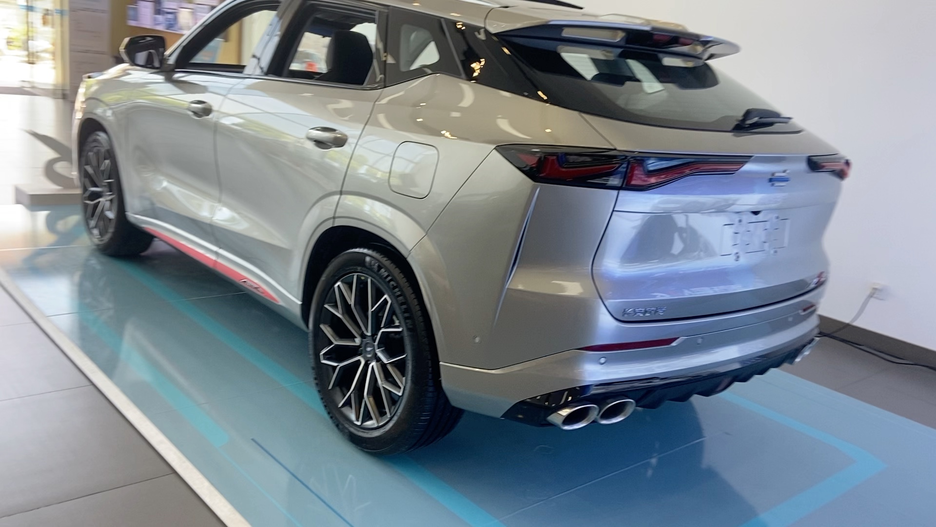 长安欧尚Z6,霸气侧漏