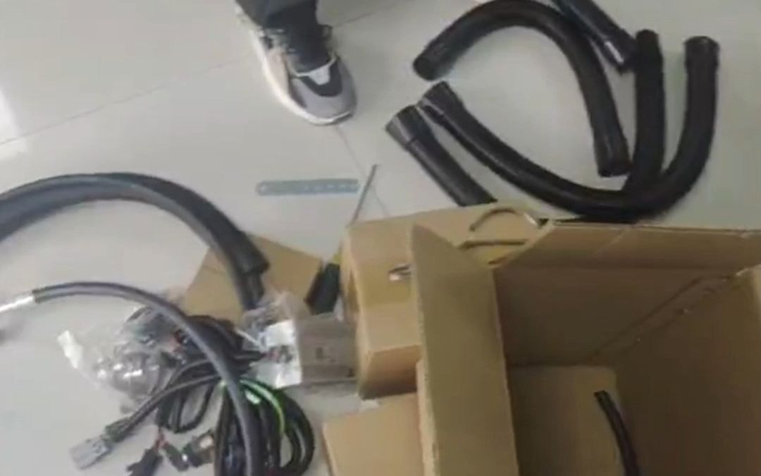 电动四轮车分体空调安装视频