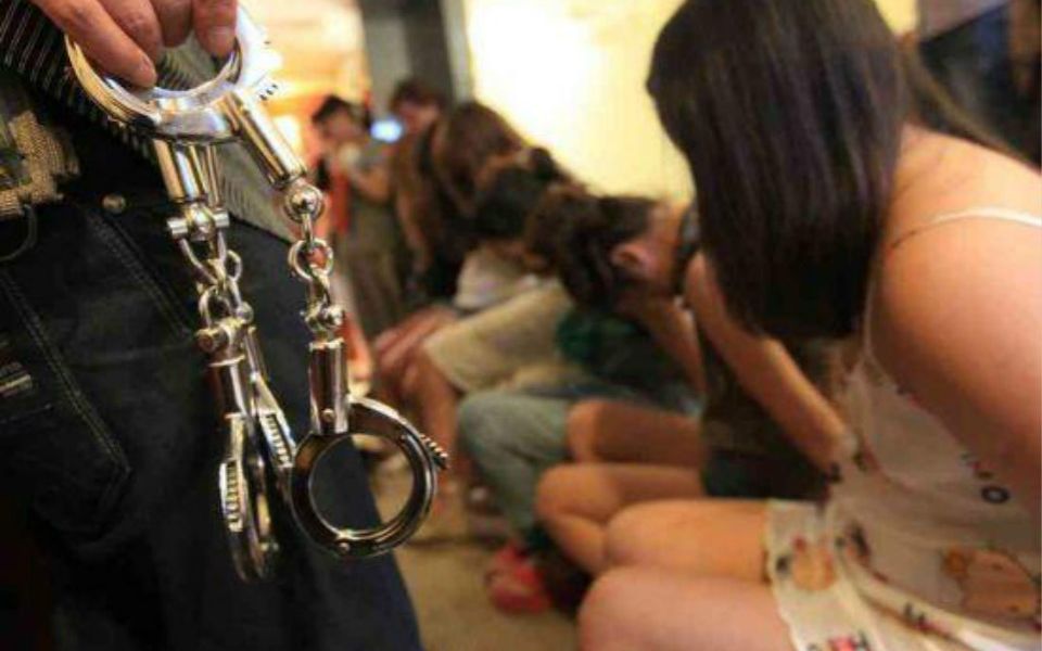 大理黑老大控制多人卖淫,是谁通风报信?【云南黑老大控制未成年少女...