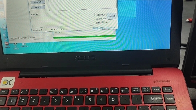 修个STM32F103ZET6芯片,144个引脚。nice