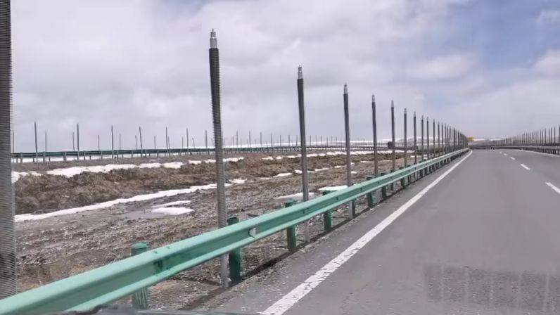 亲们知道道路两边的管子有什么作用吗?这可是世界专利。