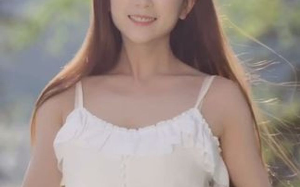 刷到的朋友认识下,我是湖南张家界人,一名地道的土家族姑娘,那你是哪...