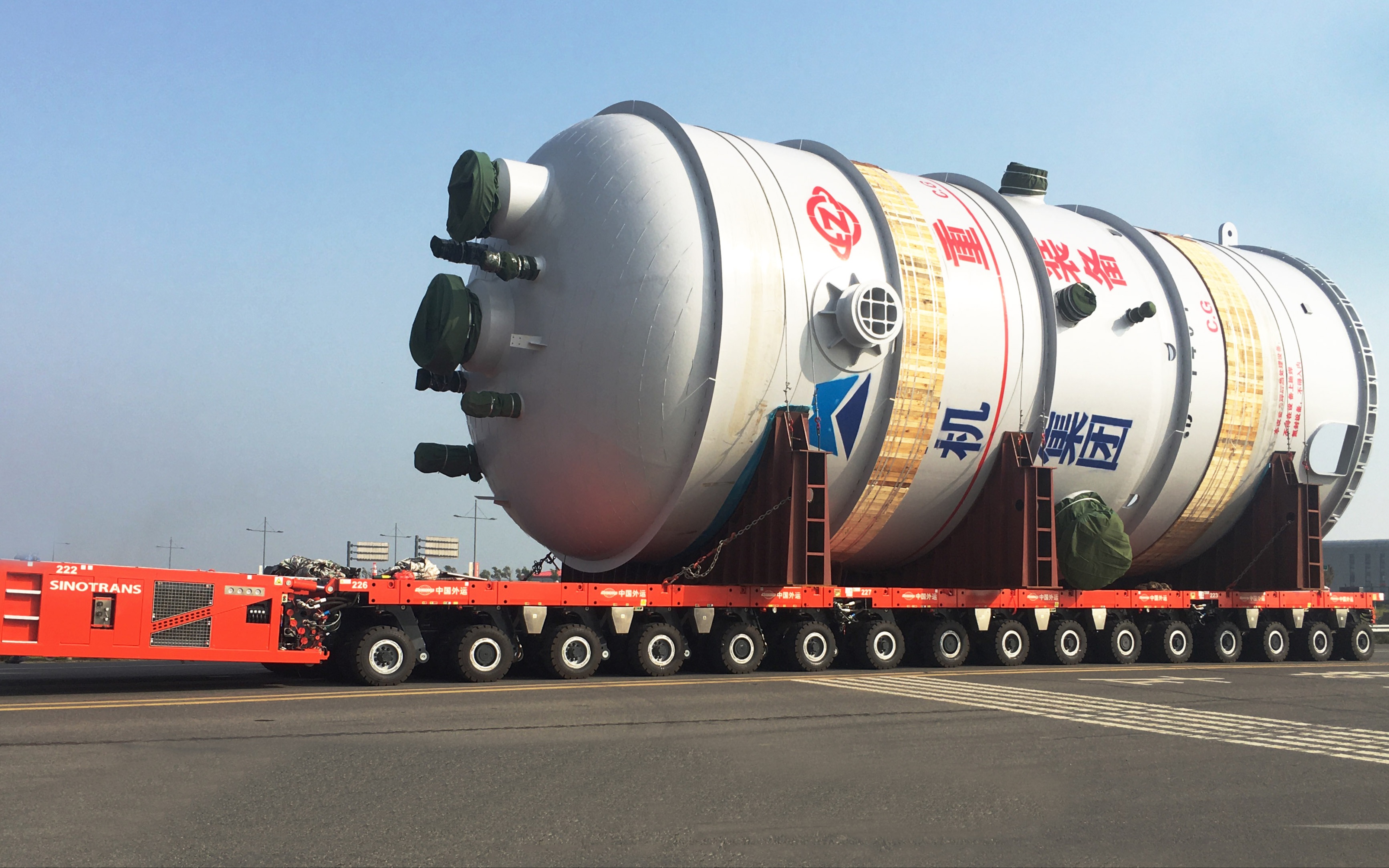 ...Transporter SPMT from GO HEAVY TRAILER- 自行走动力模块运输车