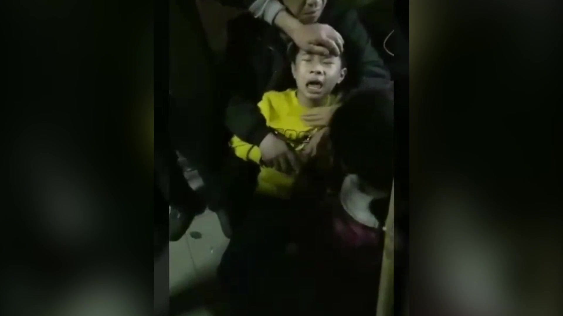 盘点那些狂犬病发作的真实反应:全球致死率最高的病毒!看着心疼