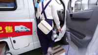 适合两人的无中门B型房车,自动挡独立卫生间上下铺设计,看看设备咋样?
