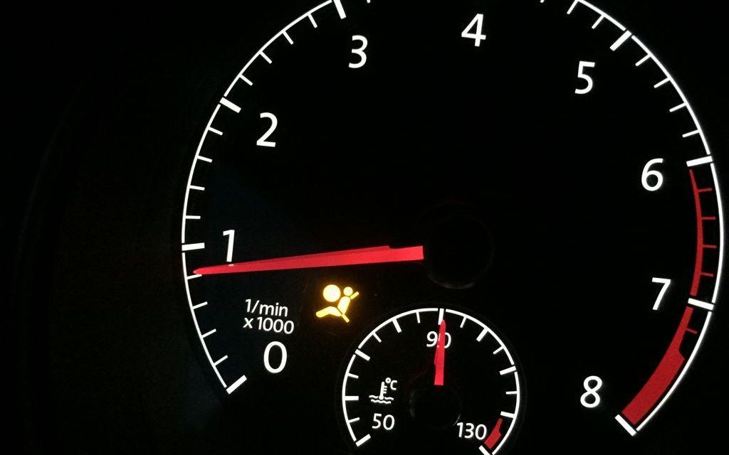 安全气囊故障灯亮是什么问题？