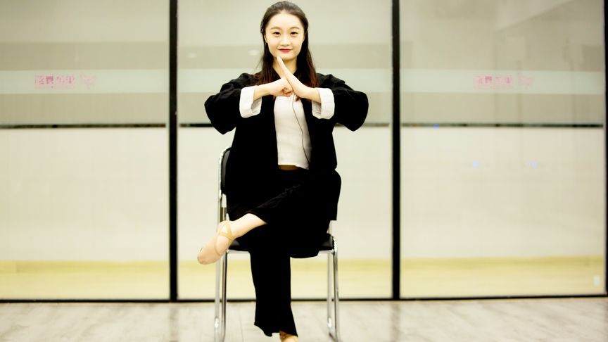 SHE《中国话》编成手势舞,超简单易学