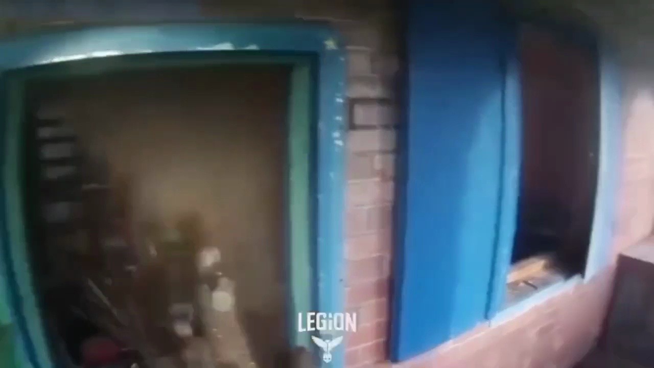 太准了,这几个哥们凶多吉少ߤ�乌军里的北约雇佣兵小队清理查西夫...