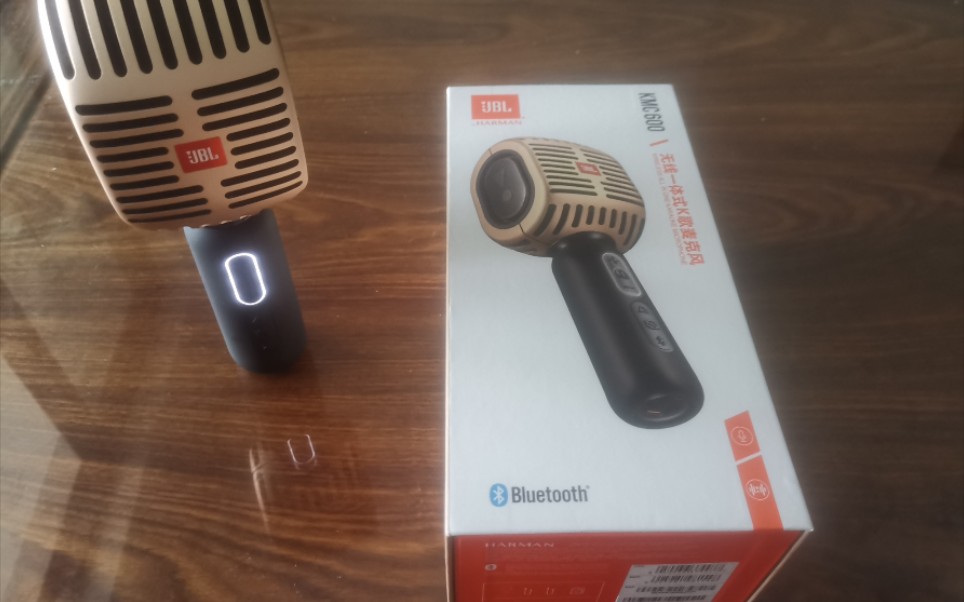 JBL/KMC600无线一体式K歌麦克风开箱和使用