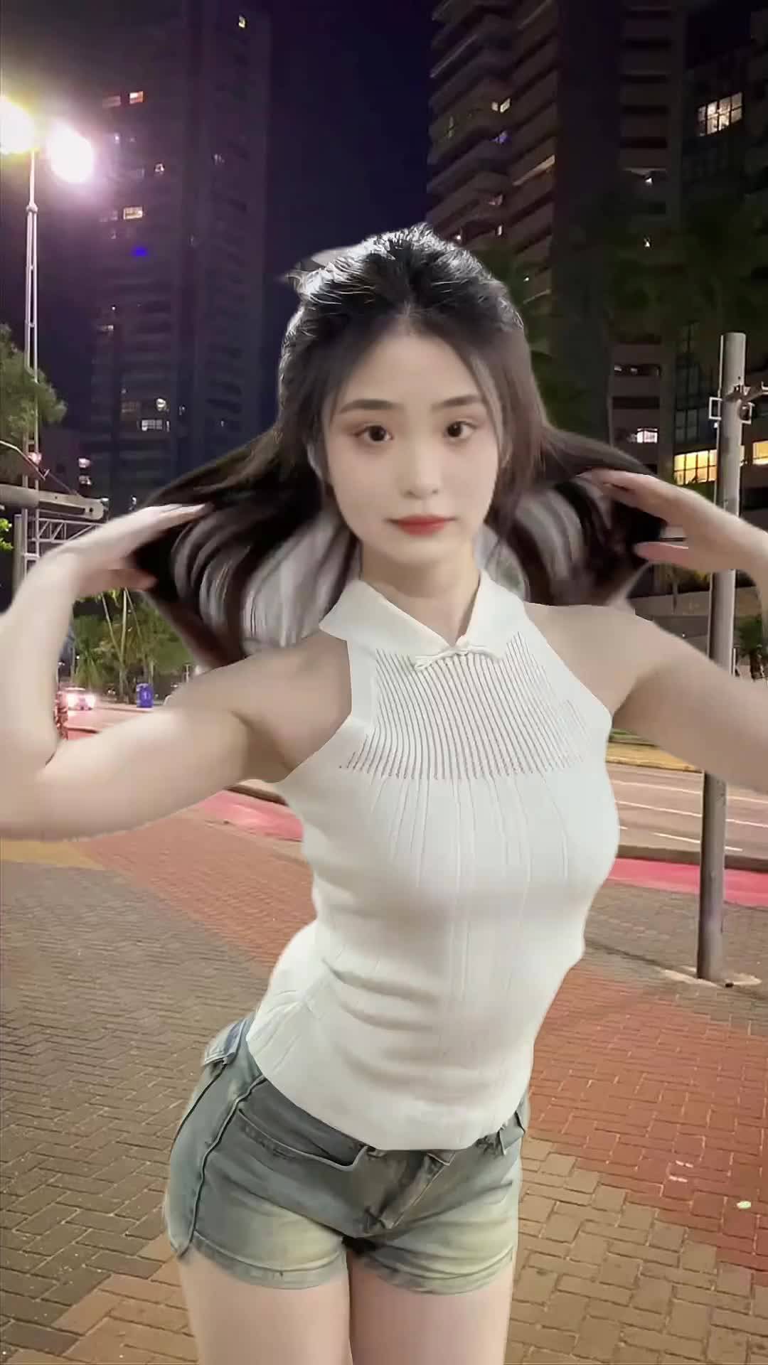 ‌可爱舞蹈魅力爆表!迷倒你,只需这一天的精彩‌