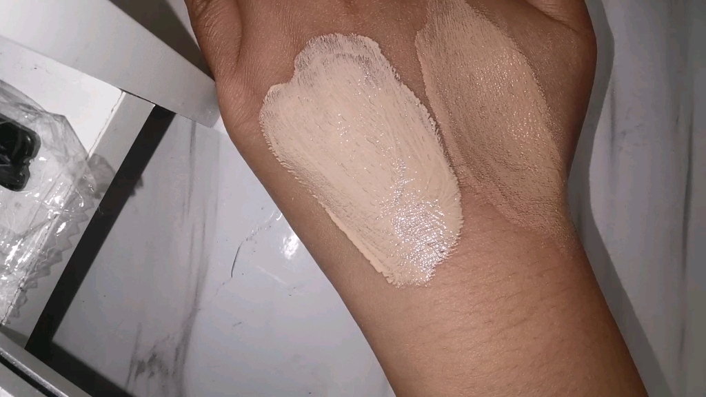 一键教你变白粉底液色号!
