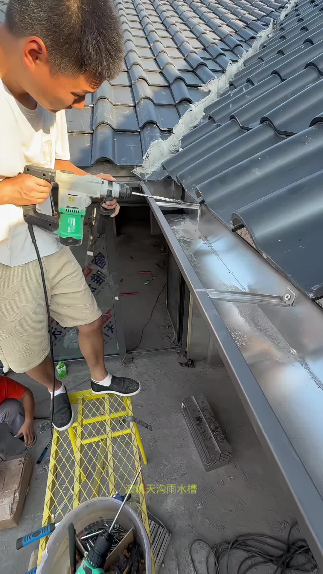 铝合金外挂天沟水槽,铝合金雨水管, 农村自建房别墅外墙排水系统, ...