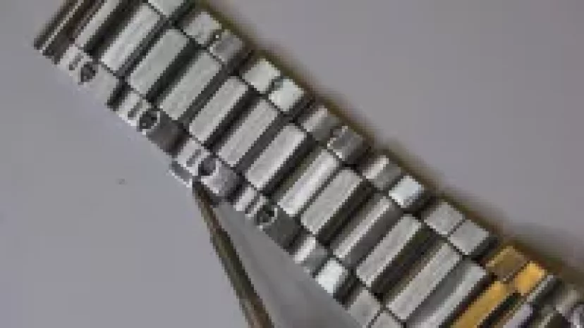 卡西欧怎么拆表带?卡西欧拆表带调节表带长度教程