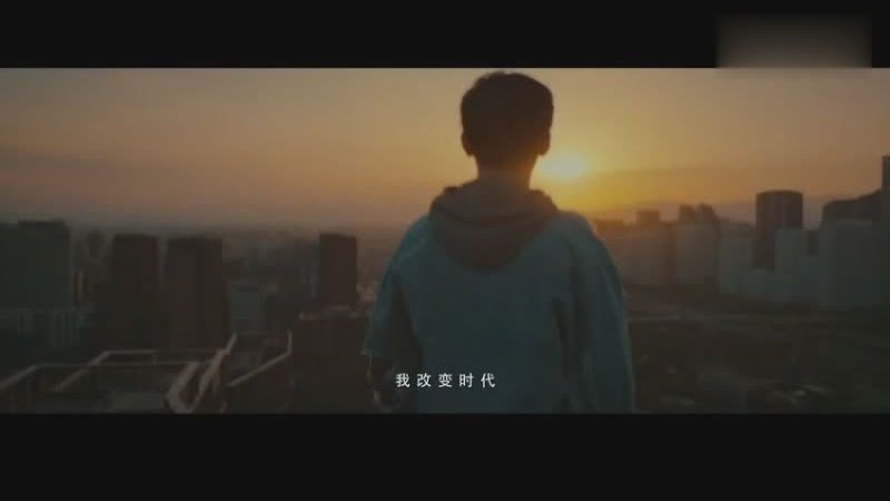 时代在变,世界在变,我们怎样选择,黑暗中此后如竟没有炬火 我便是唯一...