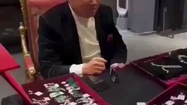 不听老人言,吃亏在眼前,翡翠具有保值增值功能