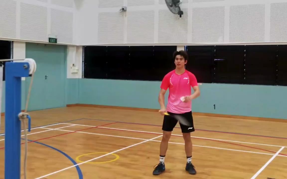 【羽毛球技巧】如何学习360度反手扣杀技巧