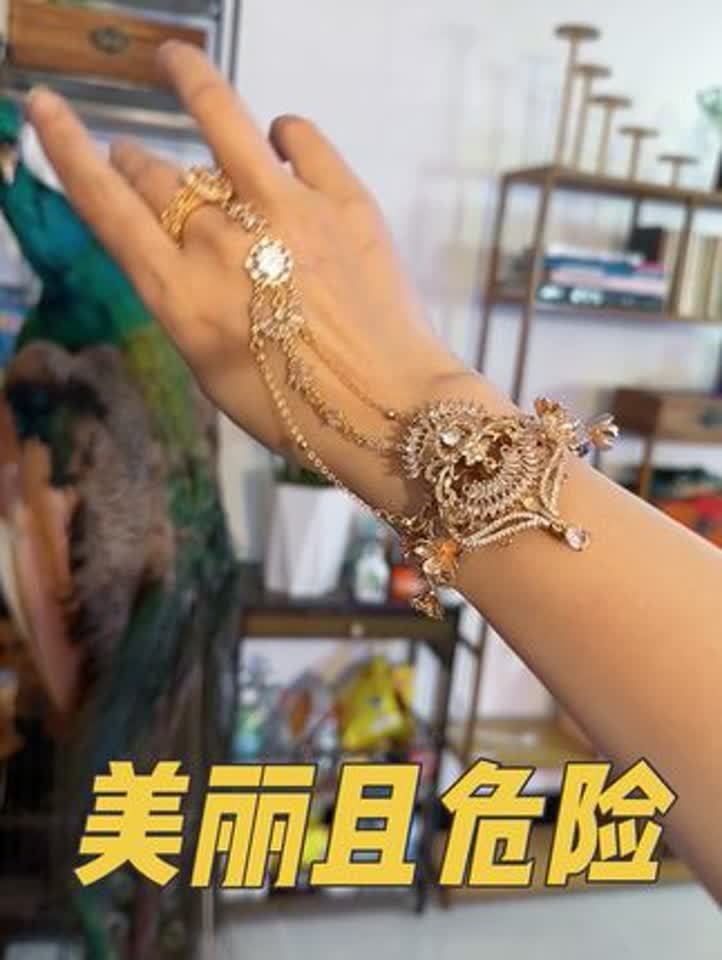 美丽且危险…… #原创手工 #时尚首饰 #簪娘 #暗器 #袖箭