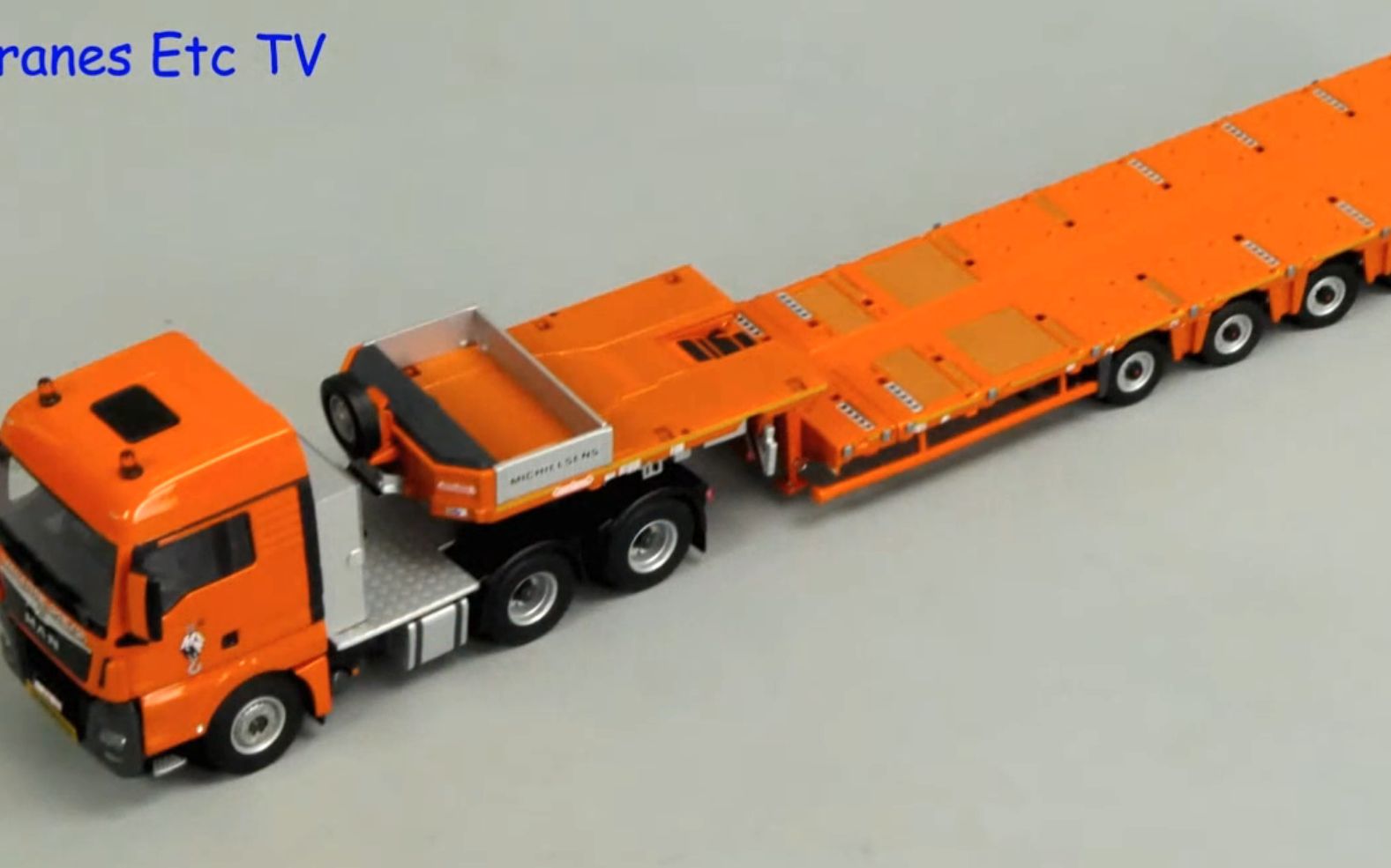 曼 MAN TGX卡车 + 可伸缩多轴运输拖板 静态模型