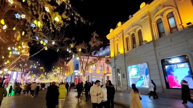 哈尔滨中央大街:夜色中的异域风情与历史韵味