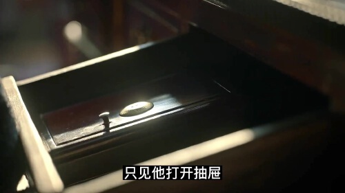 男人只因会计专业知识不足就当场领了盒饭