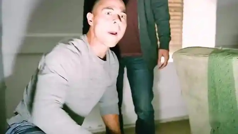 在美丽国白嫖很难吗一口气看到底祝各位新年快乐