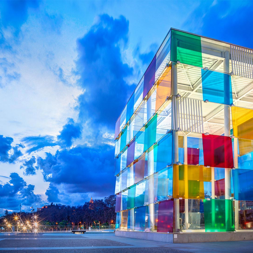 左脚踢门右手扣框 